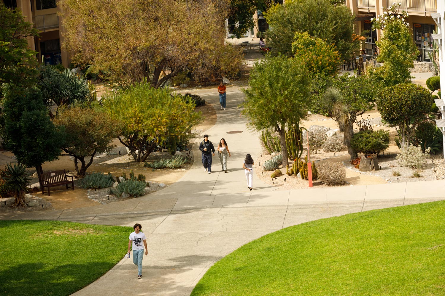 Non-Traditional Applicants (New Resource Students) | Pitzer College