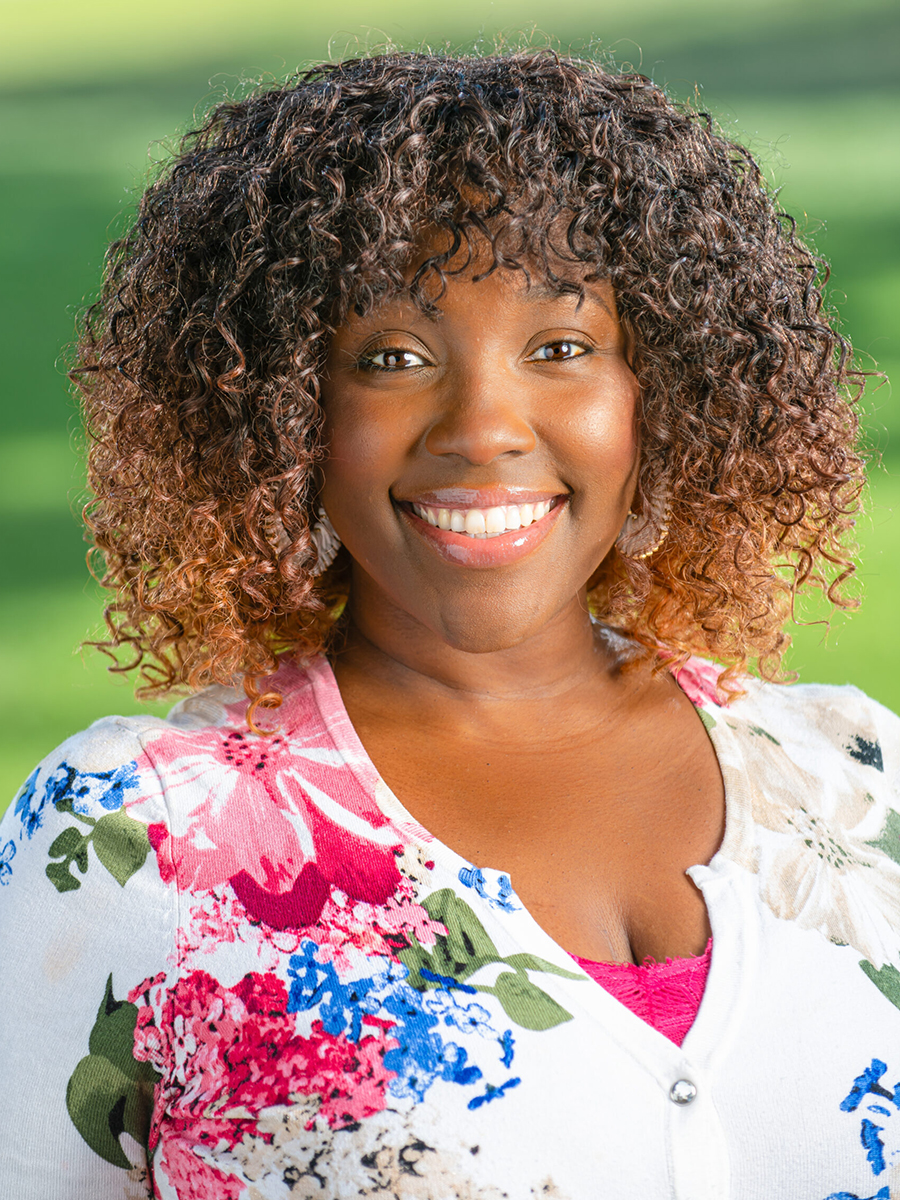 Shontell Smith | Pitzer College