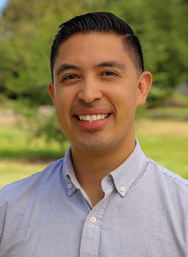 Steve Flores | Pitzer College