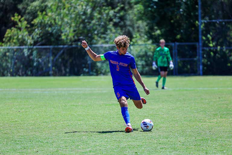 Pitzer Students Named 2025 SCIAC Athlete & Newcomer of the Year ...